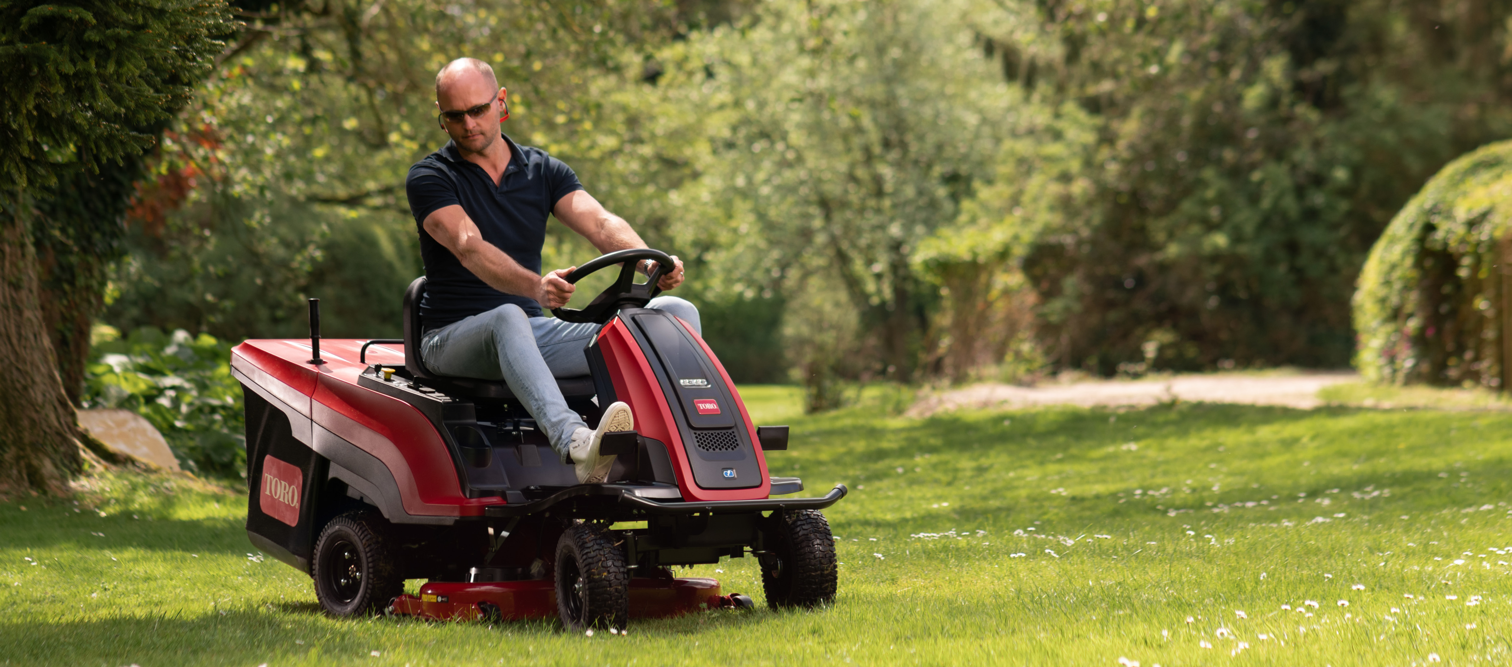 Tondeuses, Tondeuses à rayon de braquage zéro, Tondeuses poussées ...