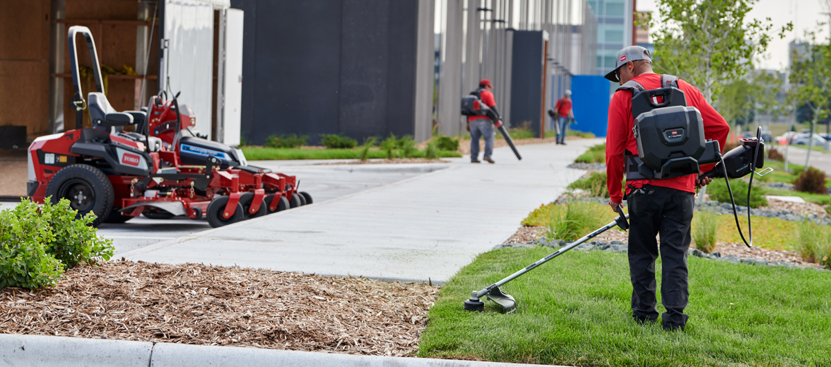 Handheld Equipment| Commercial Electric Leaf Blowers | Toro | Toro